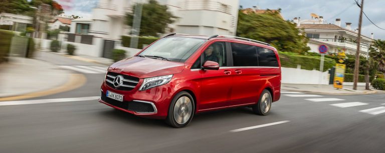 Cận cảnh phiên bản nâng cấp dòng xe Minivan Mercedes V-Class 2019